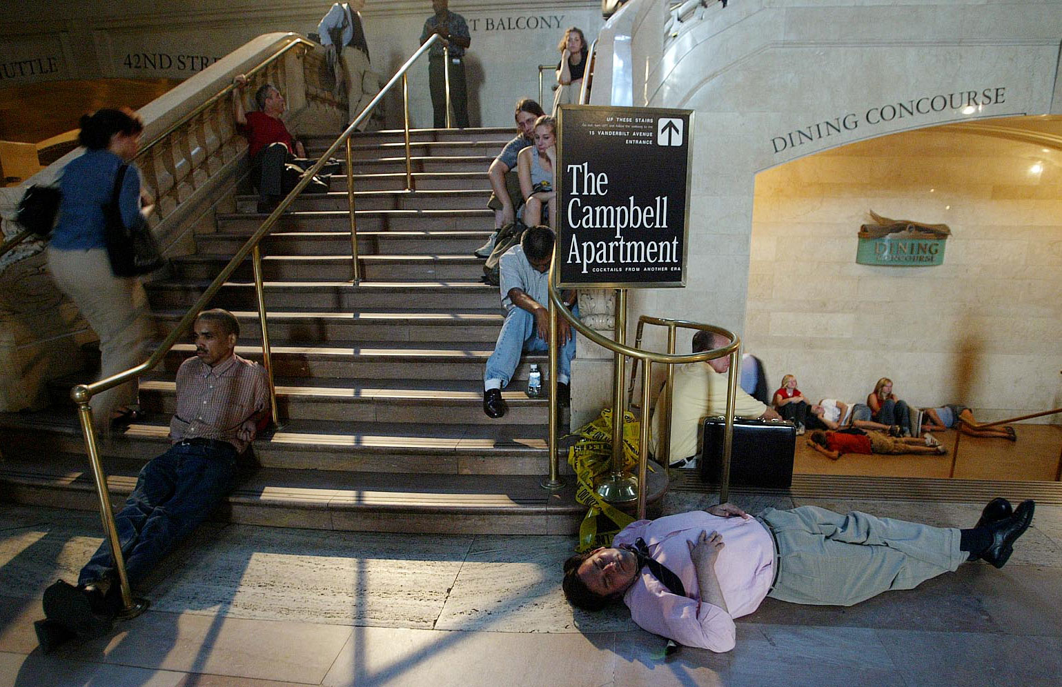 Photos Of The 2003 Blackout When The Northeast Went Dark History