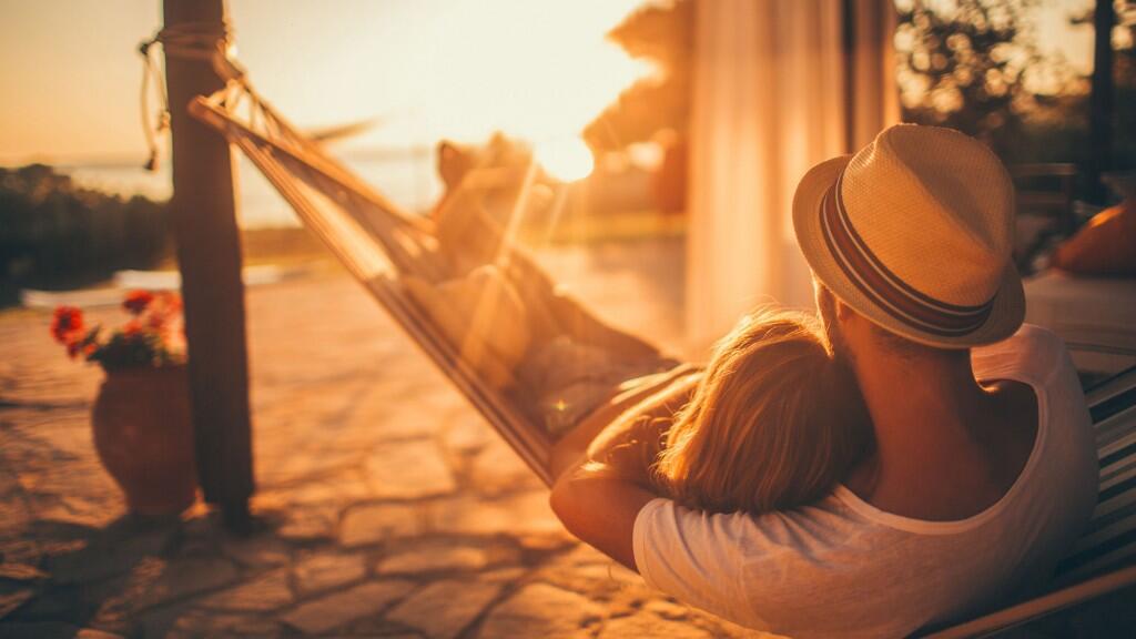 5 Reasons Why a 'Save-cation' Can Repair a Broken Relationship - FYI