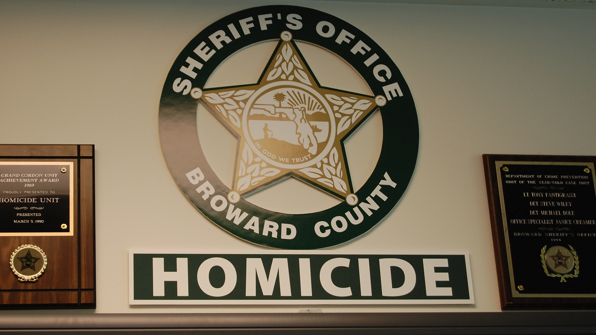 Broward County, FL - The First 48 Cast | A&E