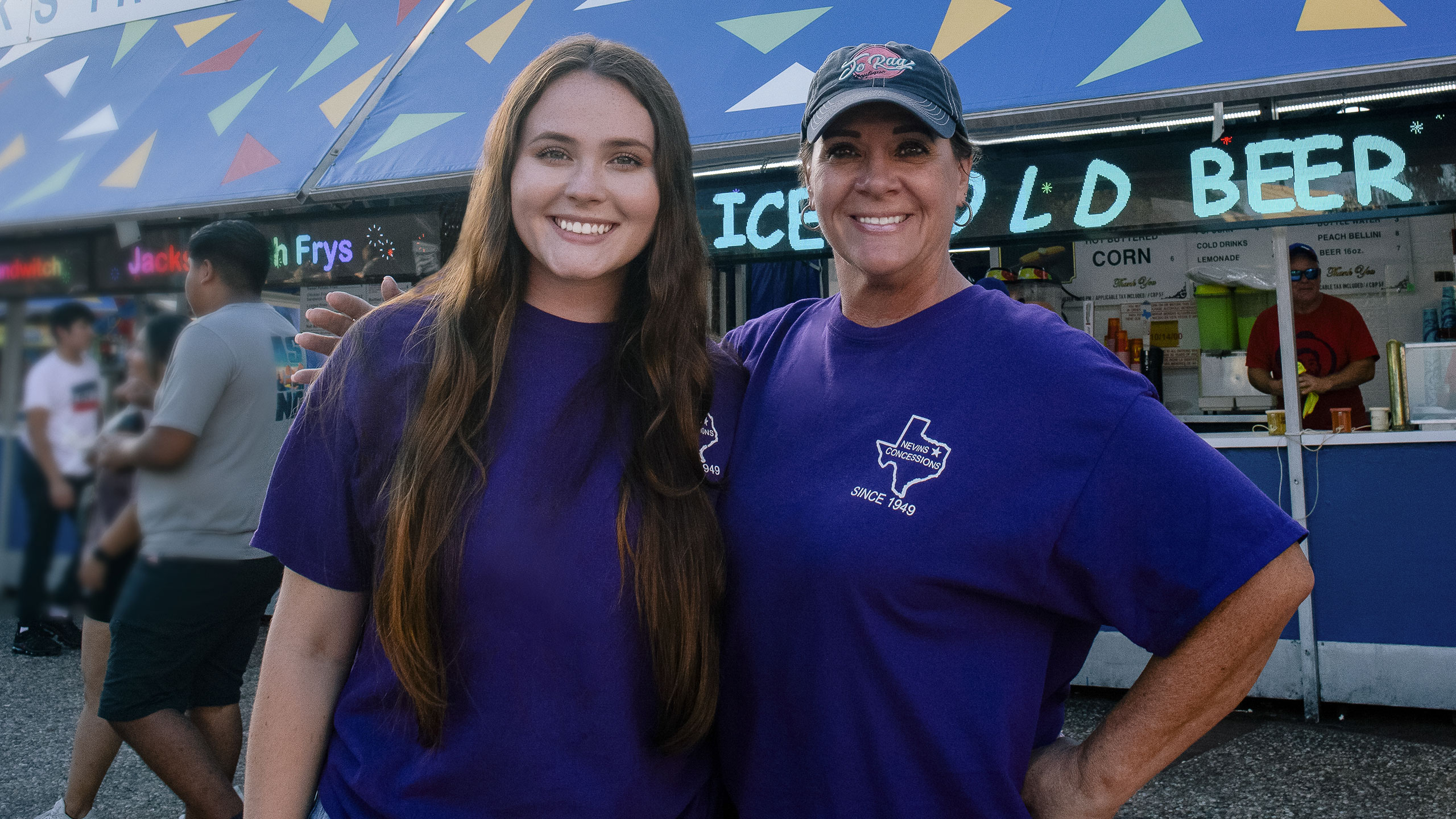 Tami Jo Nevins-Mayes and Josey Mayes - Deep Fried Dynasty Cast | A&E