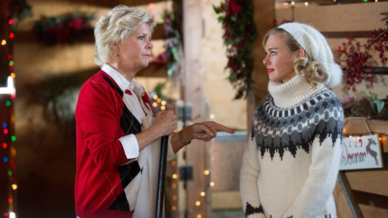 Watch Becoming Santa | Lifetime
