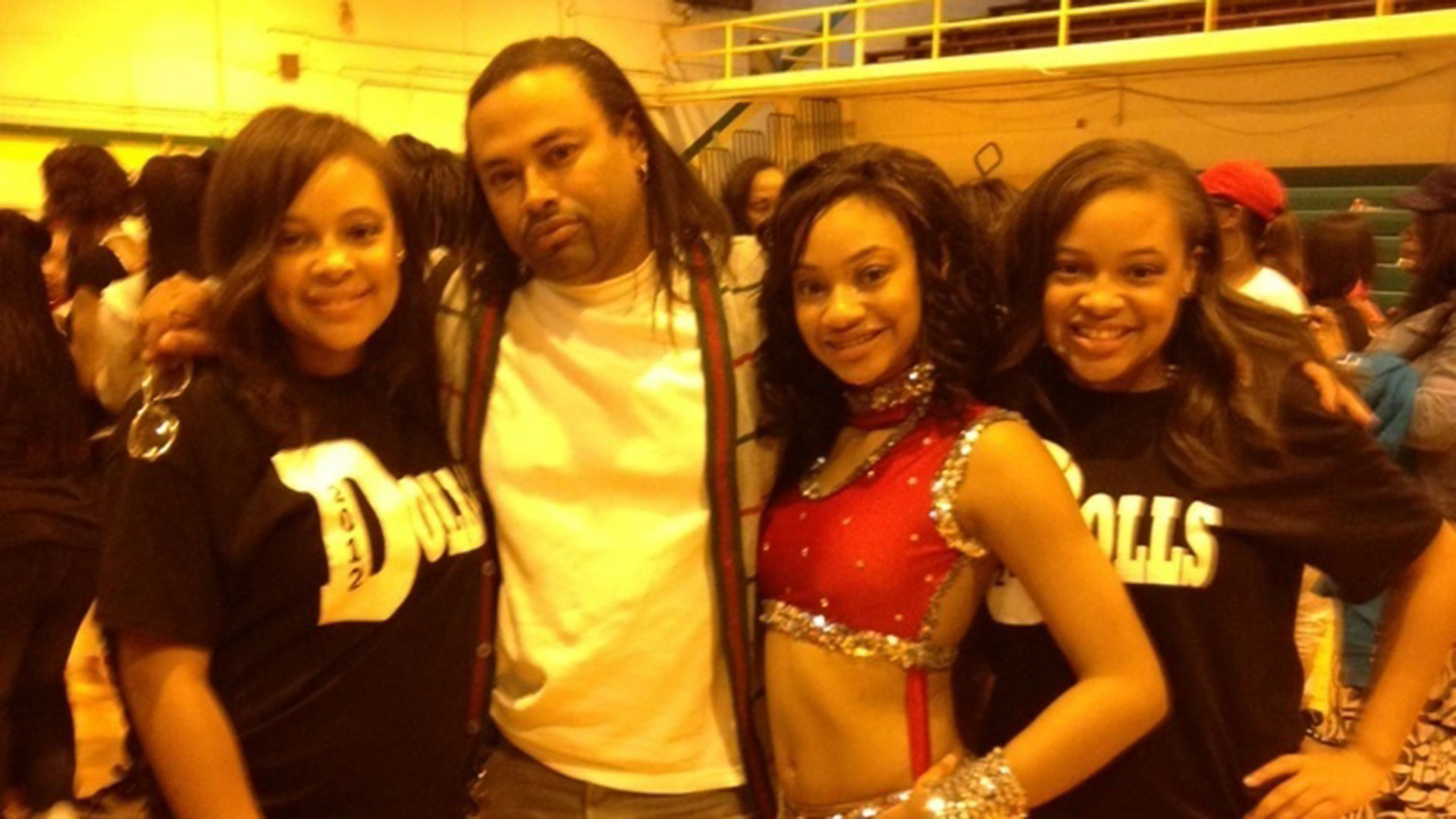 Sunjai, Star, Sky, & Selena's Family Photos - Bring It! | Lifetime