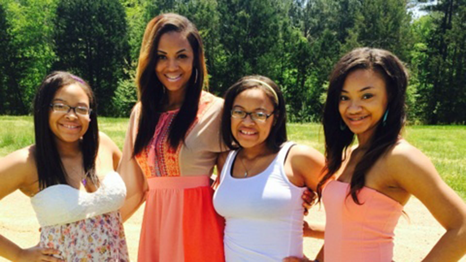 Sunjai, Star, Sky, & Selena's Family Photos - Bring It! | Lifetime