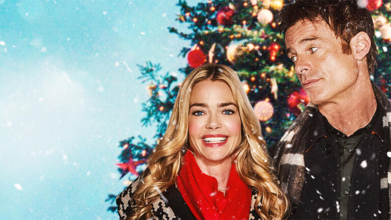 Watch A Christmas Reunion | Lifetime