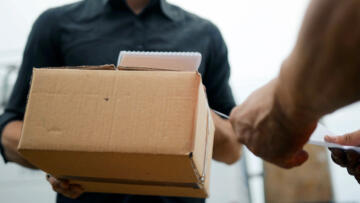 Watch Customer Wars Season 1 Online | A&E