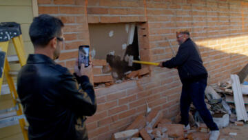 Watch Triple Digit Flip Season 2 Online | A&E