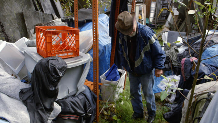 Hoarders Full Episodes, Video & More | A&E