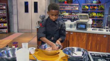 Watch Man vs. Child: Chef Showdown Season 2 Online | FYI