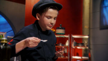 Watch Man vs. Child: Chef Showdown Season 1 Online | FYI