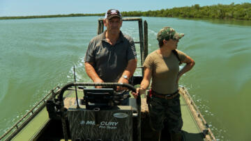Watch Swamp People: Serpent Invasion Season 3 Online | HISTORY Channel